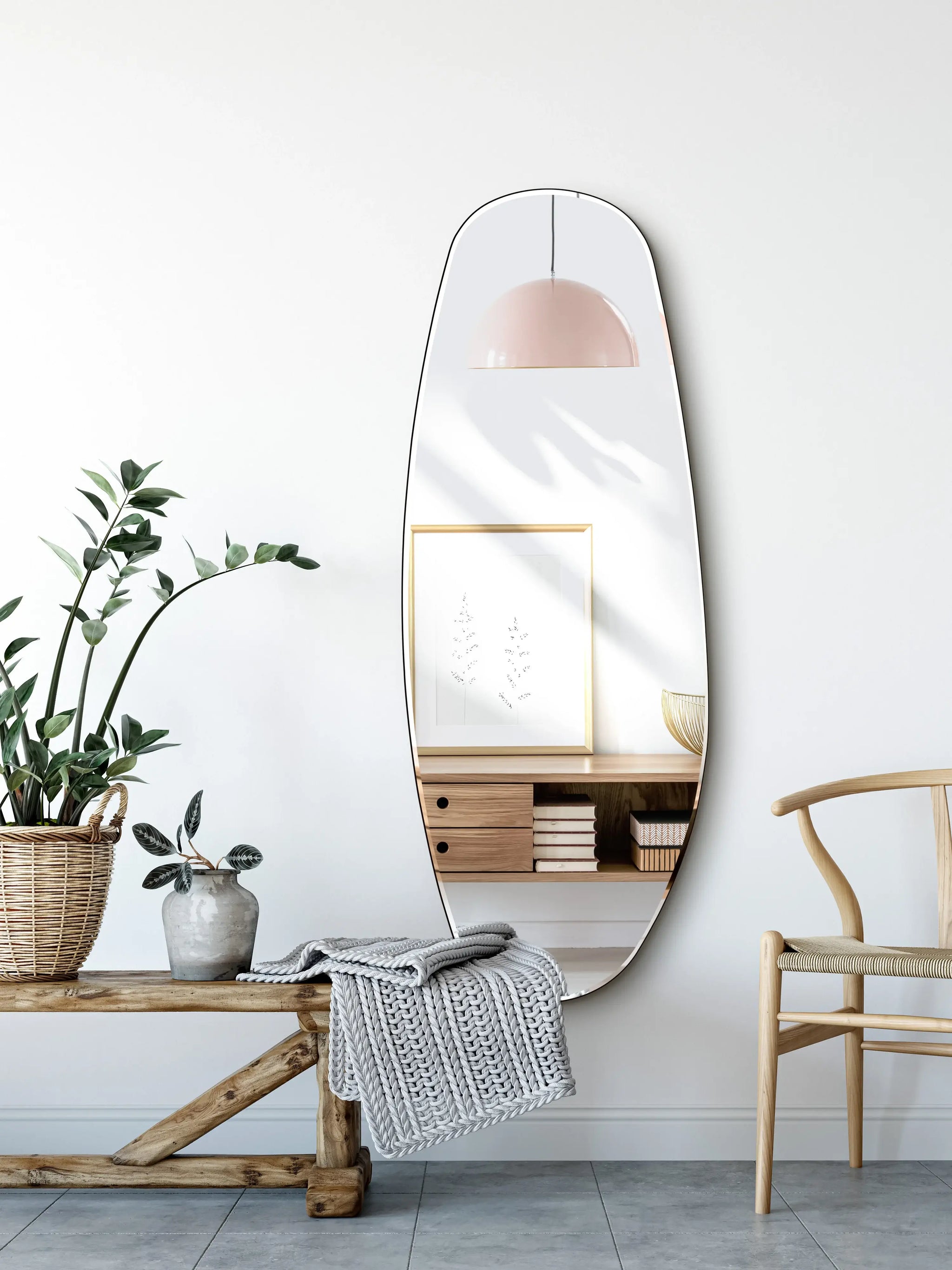 Opal mirror | Asymmetrical shaped | 150 x 55 cm.